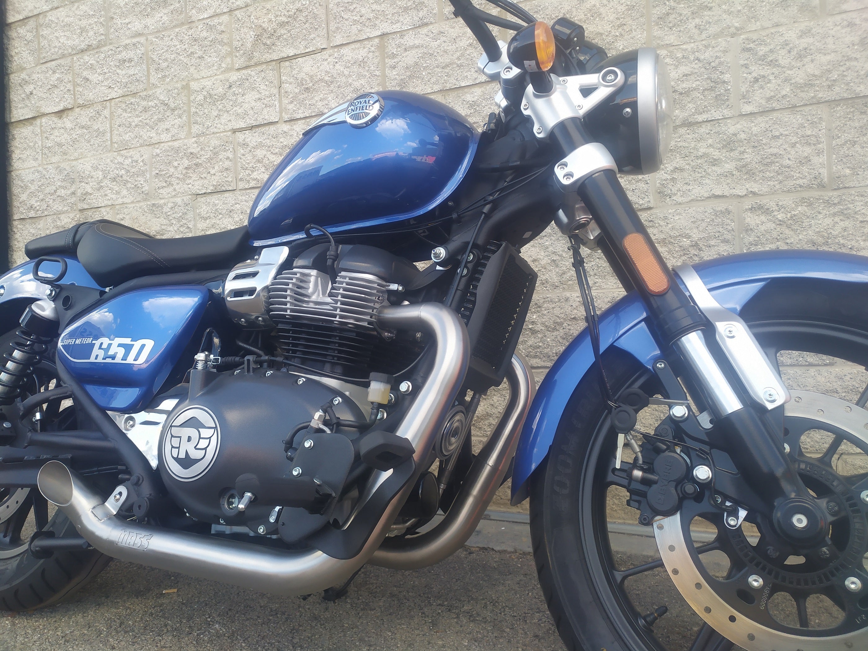 Echappement "Hot Rod" Royal Enfield Super Meteor 650 — frenchmotoshop