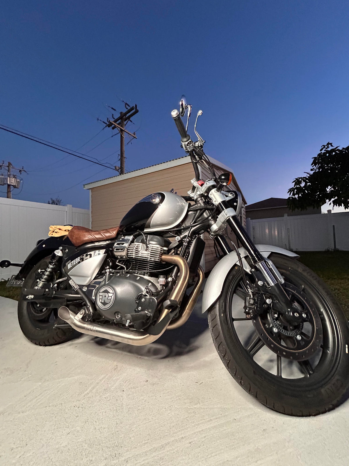 Royal Enfield Super Meteor / ShotGun 650 “Hot Rod” Exhaust — frenchmotoshop