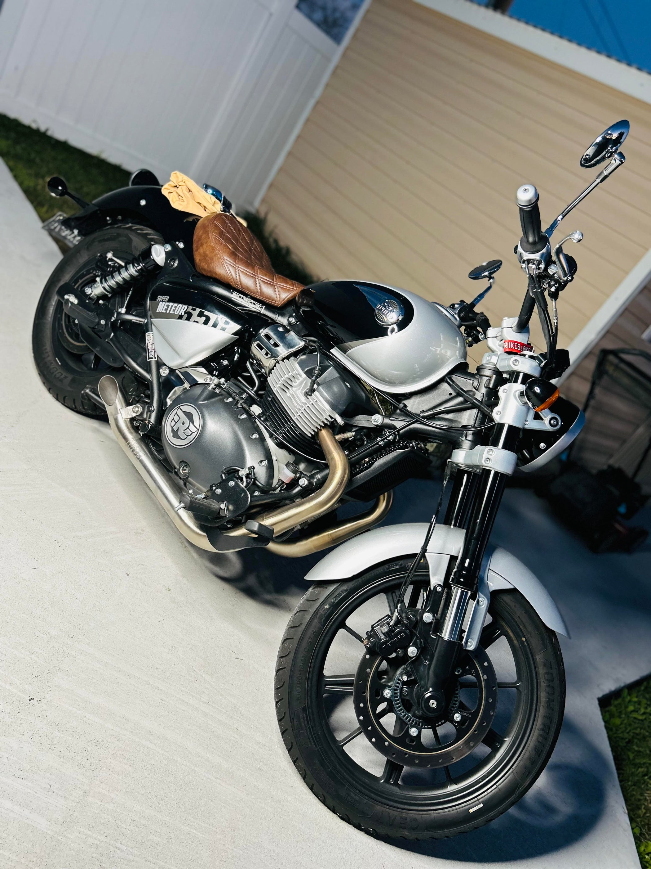 Royal Enfield Super Meteor / ShotGun 650 “Hot Rod” Exhaust — frenchmotoshop